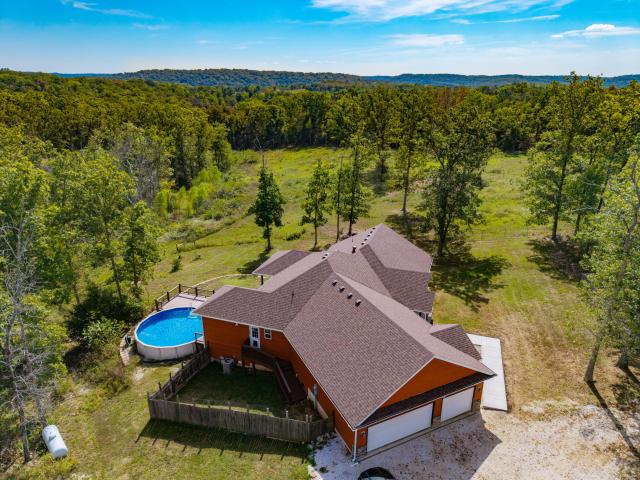 633 E Mountain Drive