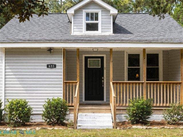 633 Fitchetts Wharf Rd, Mathews, VA 23109