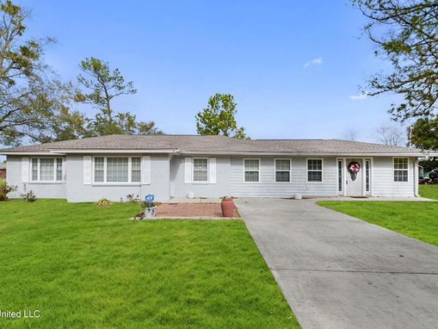 633 Keller Street, Bay Saint Louis, MS 39520