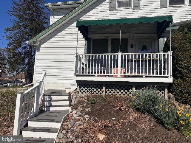 633 Hampton Avenue
