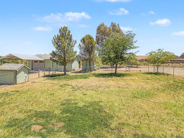 633 Oasis Road