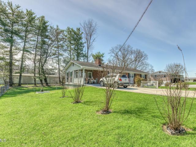 633 Old Airport Road