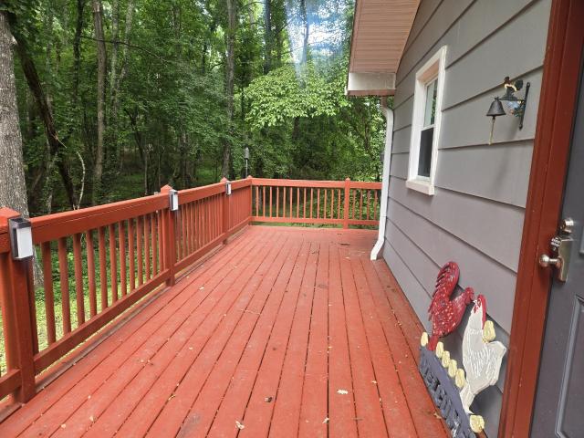 633 Laurel Lake Dr