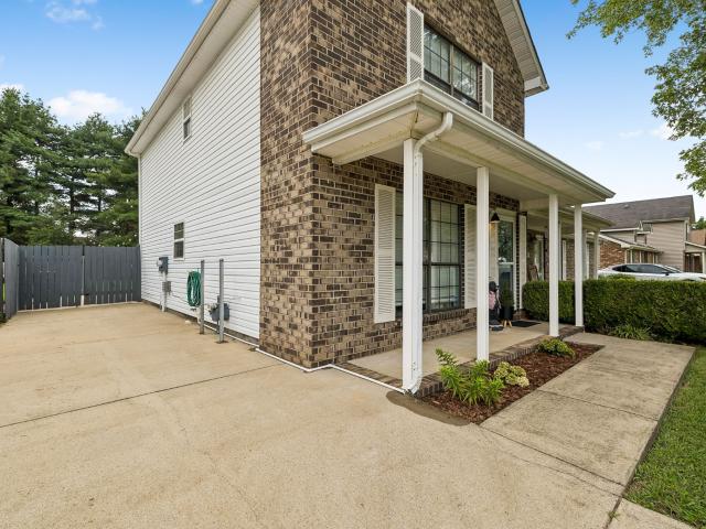 633 Lilly Lane