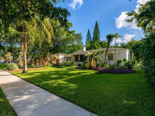 633 Mokena Dr, Miami Springs, FL 33166