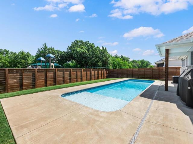 633 NW 183rd Street