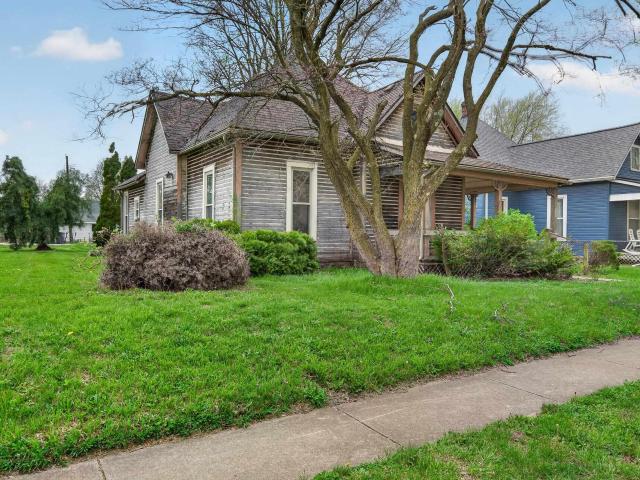 633 S Apperson Way