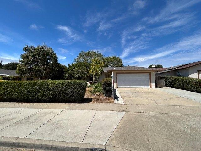 633 Saint George Dr, Salinas, CA 93905