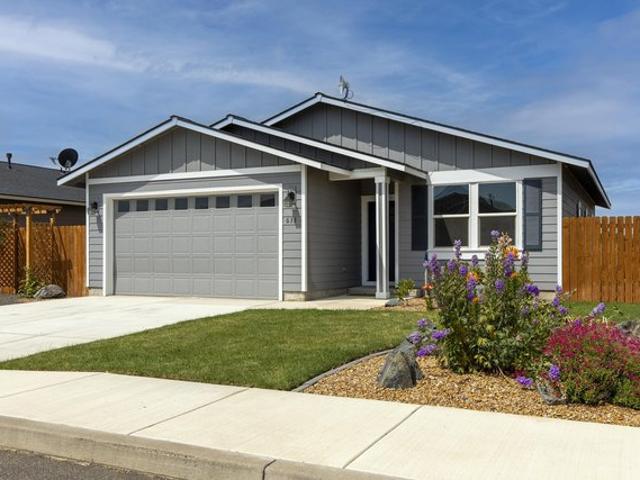 633 Patriot Dr, Metolius, OR 97741