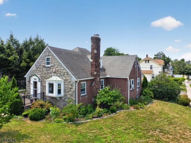 633 Palmer Ave