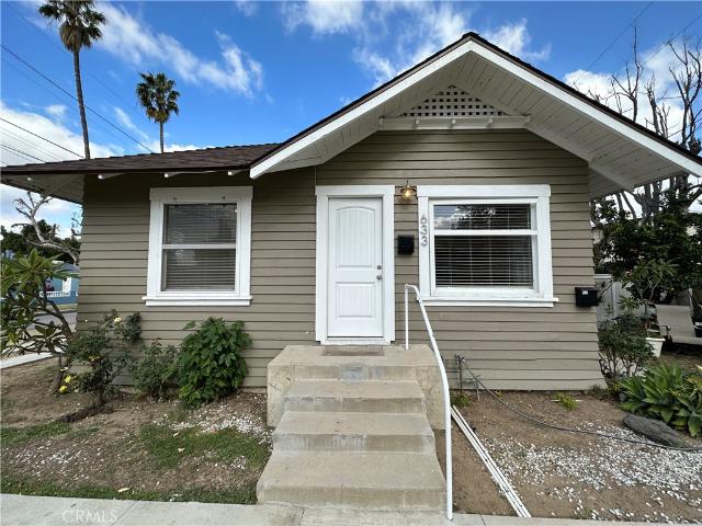 633 W Maple Avenue