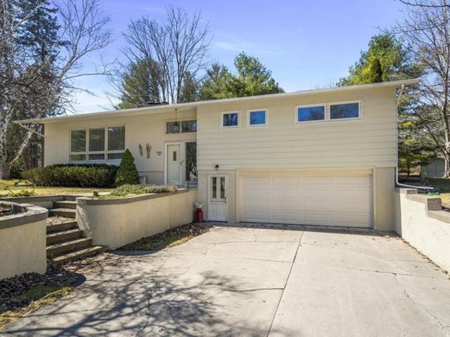 663 W Orchard Dr, Traverse City, MI 49686