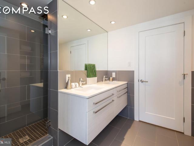633 W Rittenhouse St 2BR, Philadelphia, PA