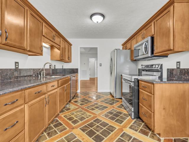 633 Wolfchase Dr