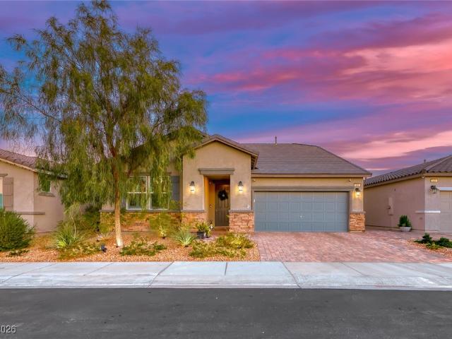 633 Timberfalls Ln, Henderson, NV 89015 | MLS #2747 | Compass