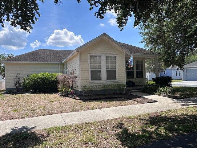 6344 Birmingham Ave, Zephyrhills, FL 33542