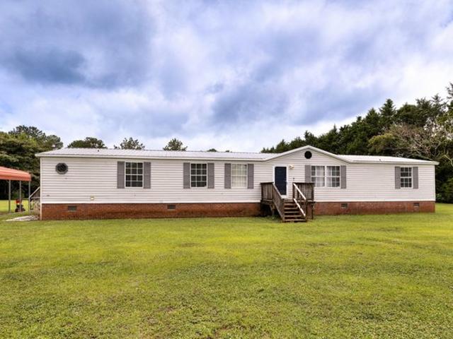 6345 Legendary Ln, Wedgefield, SC 29168