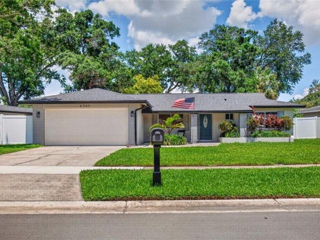 6345 Woodland Blvd N, Pinellas Park, FL 33781
