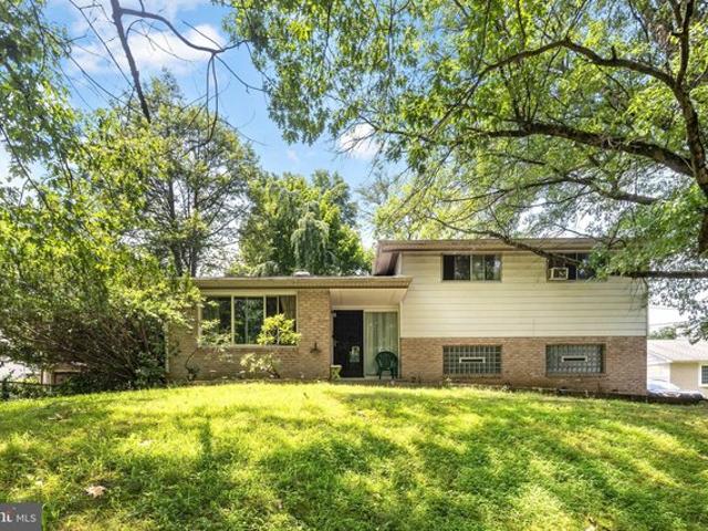 6348 Henry Ave, Philadelphia, PA 19128