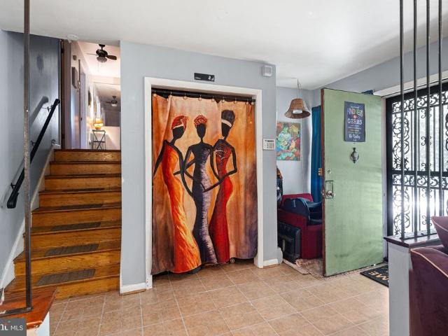 6348 Henry Avenue