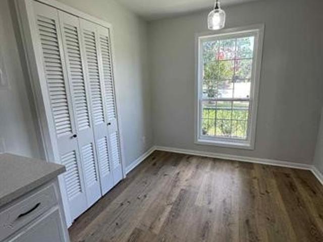 6349 Ivanhoe Lane