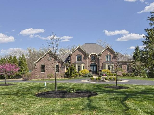 6340 Miami Rd, Indian Hill, OH 45243