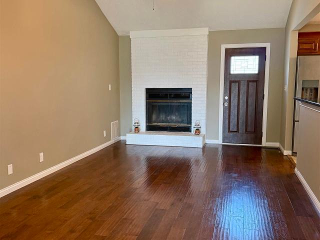 6340 Country Lane