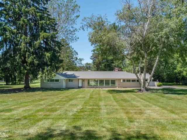 6340 Franklin Rd, Bloomfield Hills, MI 48301