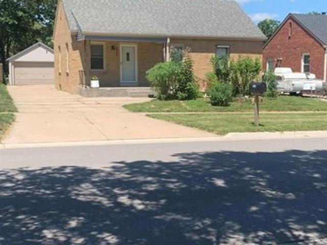 6340 Leighton Ave, Lincoln, NE 68507