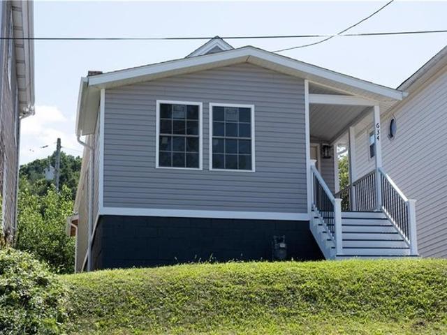 634 6th Ave, Coraopolis, PA 15108