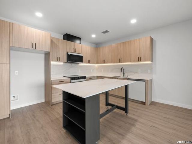 634 Central Parkway, Unit 1211