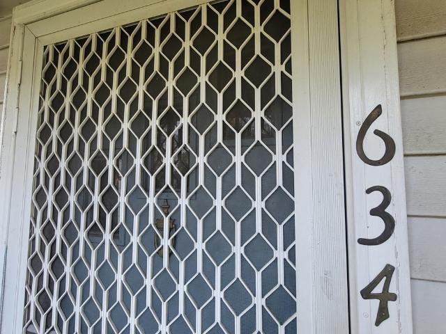 634 E 4th Street