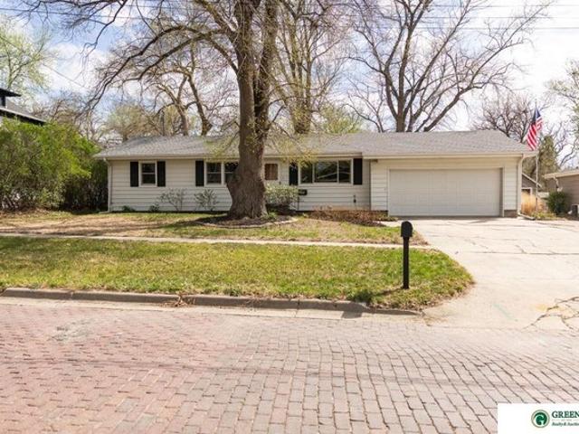 634 E 9th St, York, NE 68467