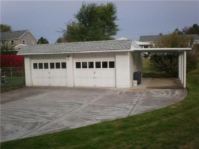634 E 38TH Street
