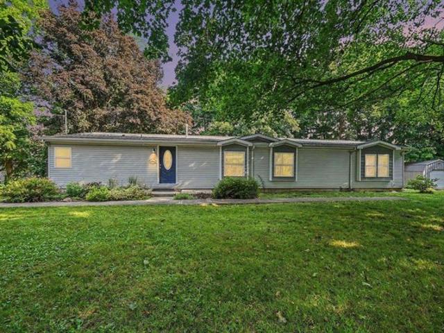 634 E Elkhart St, Bristol, IN 46507