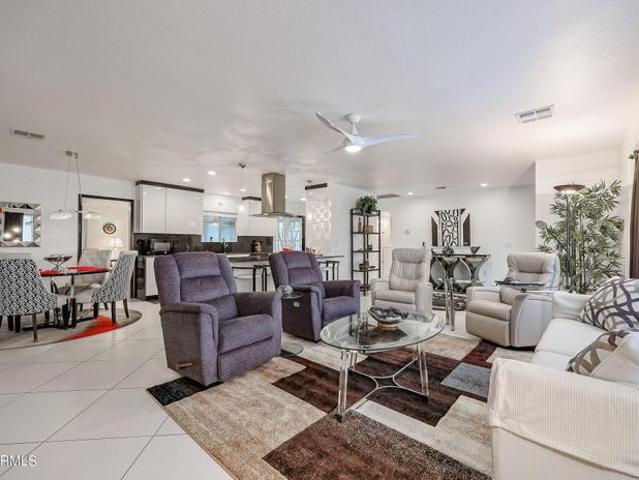 634 Leisure World, Mesa, AZ 85206