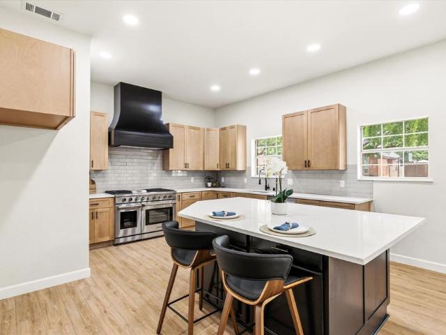 634 Meadowcrest Drive