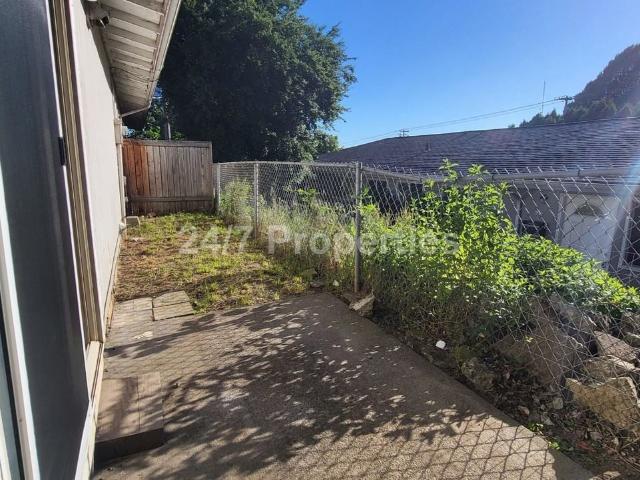 634 N Watts. St. 2 Bedroom Apartment for Rent at 634 N Watts St, Portland, OR 97217 Piedmont