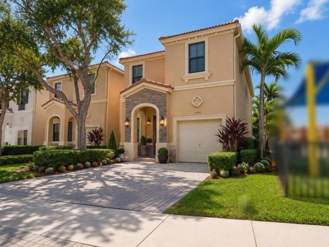 634 NE 193rd Ter, Miami, FL 33179