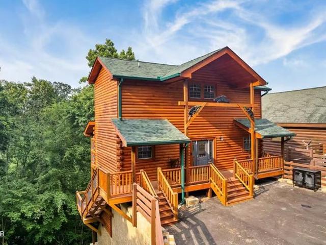 634 Stockton Dr, Sevierville, TN 37876