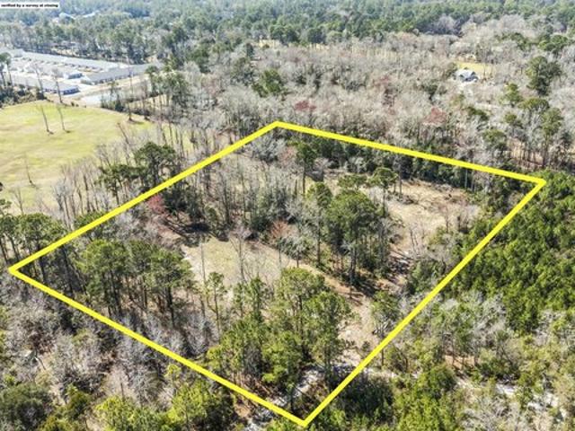 634 Persimmon Rd, Calabash, NC 28467