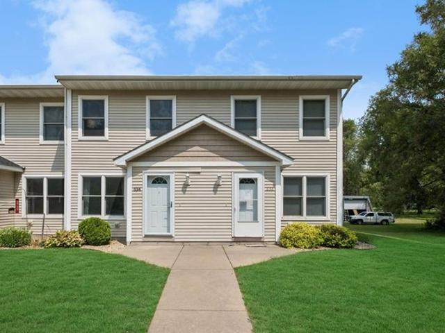 634 Pine St Unit 5, Prescott, WI 54021