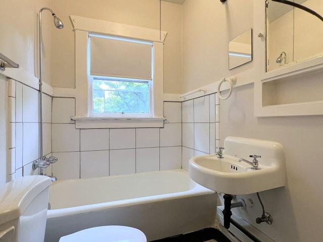 634 Whitestone Studio Apartment for Rent at 2345 Nw Marshall St, Portland, OR 97210 Northwest District