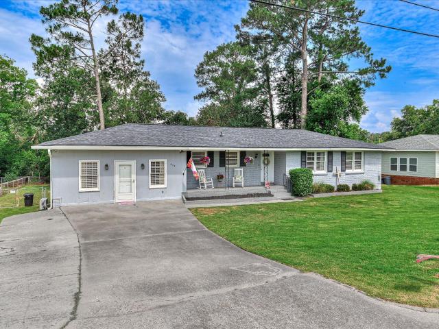 634 Victoria Drive