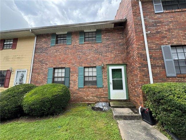 6354 Shannon Pkwy, Union City, GA 30291