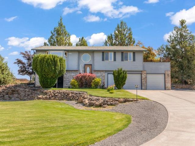 63552 Boyd Acres Rd, Bend, OR 97701