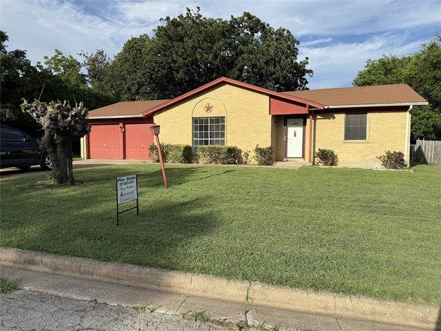 6355 Hanger Park Dr, Forest Hill, TX 76119