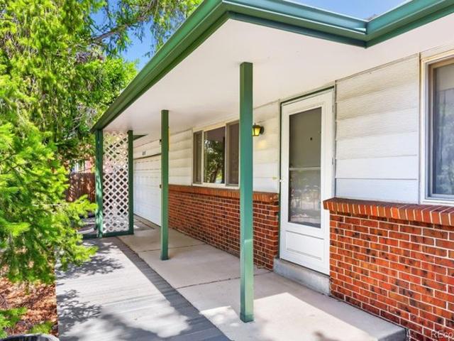 6357 W Clifton Pl, Littleton, CO 80128