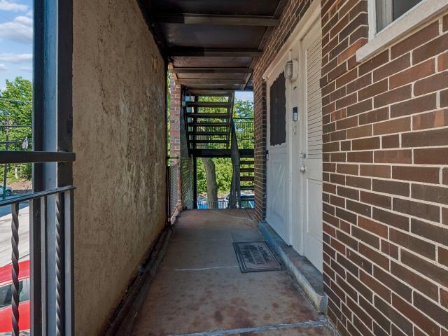 6359 N Ridge Avenue # 206