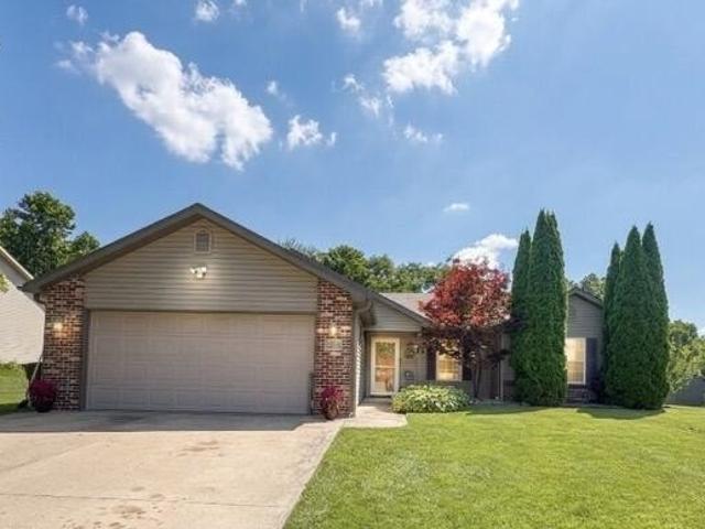 6350 Brooke Dr, Hallsville, MO 65255